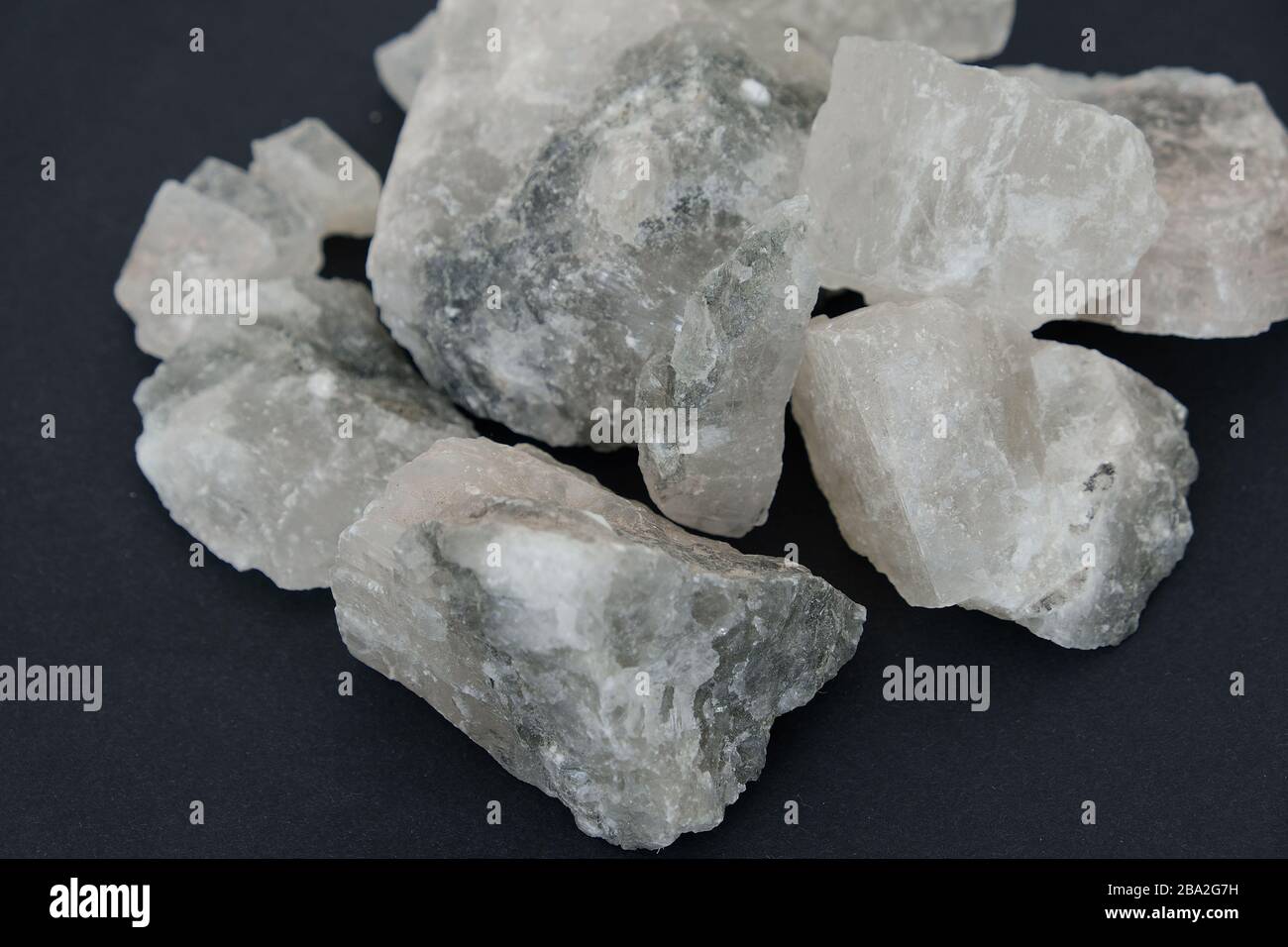natural rock salt fragments, close-up rock salt Stock Photo - Alamy