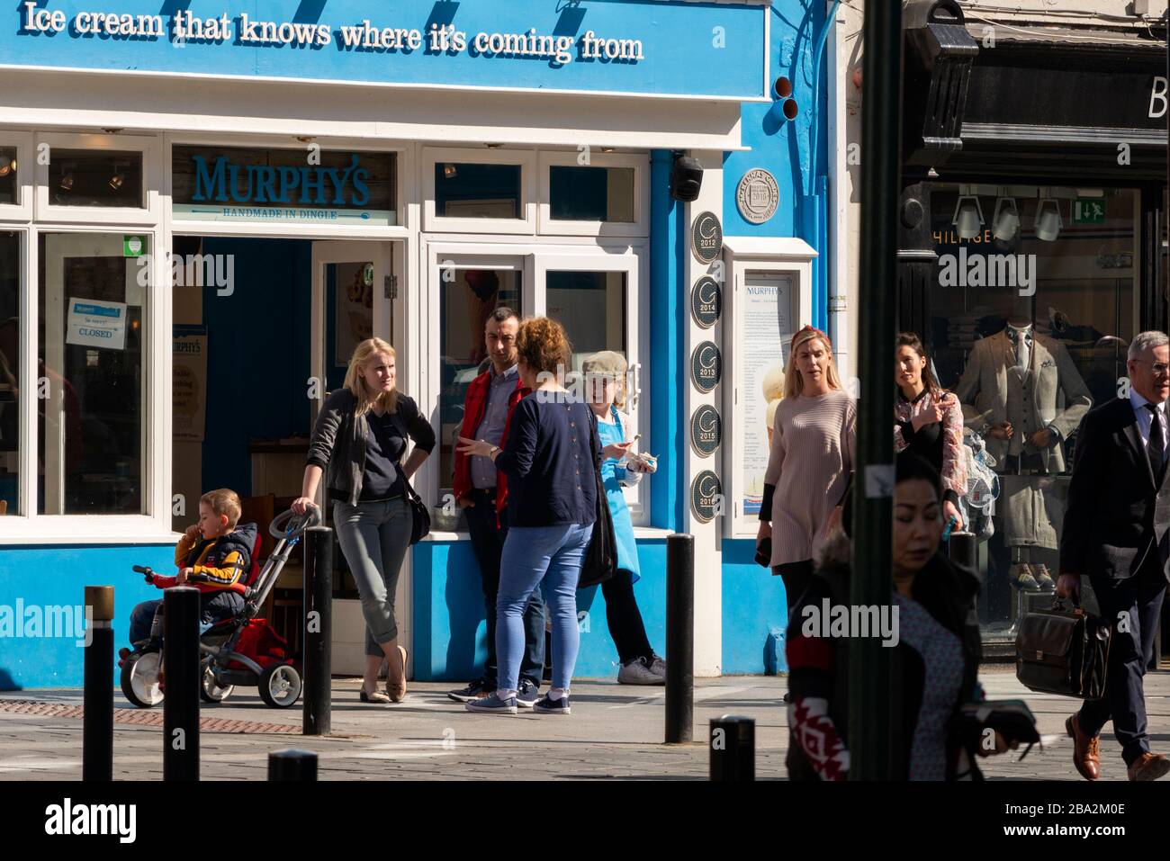 Killarney lively streets hi-res stock photography and images - Alamy