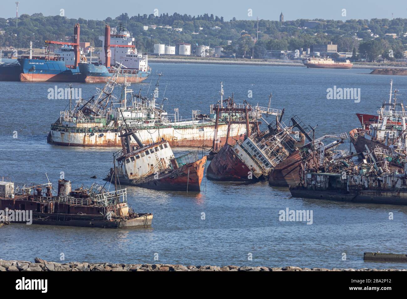 Wrecked ships hi-res stock photography and images - Alamy