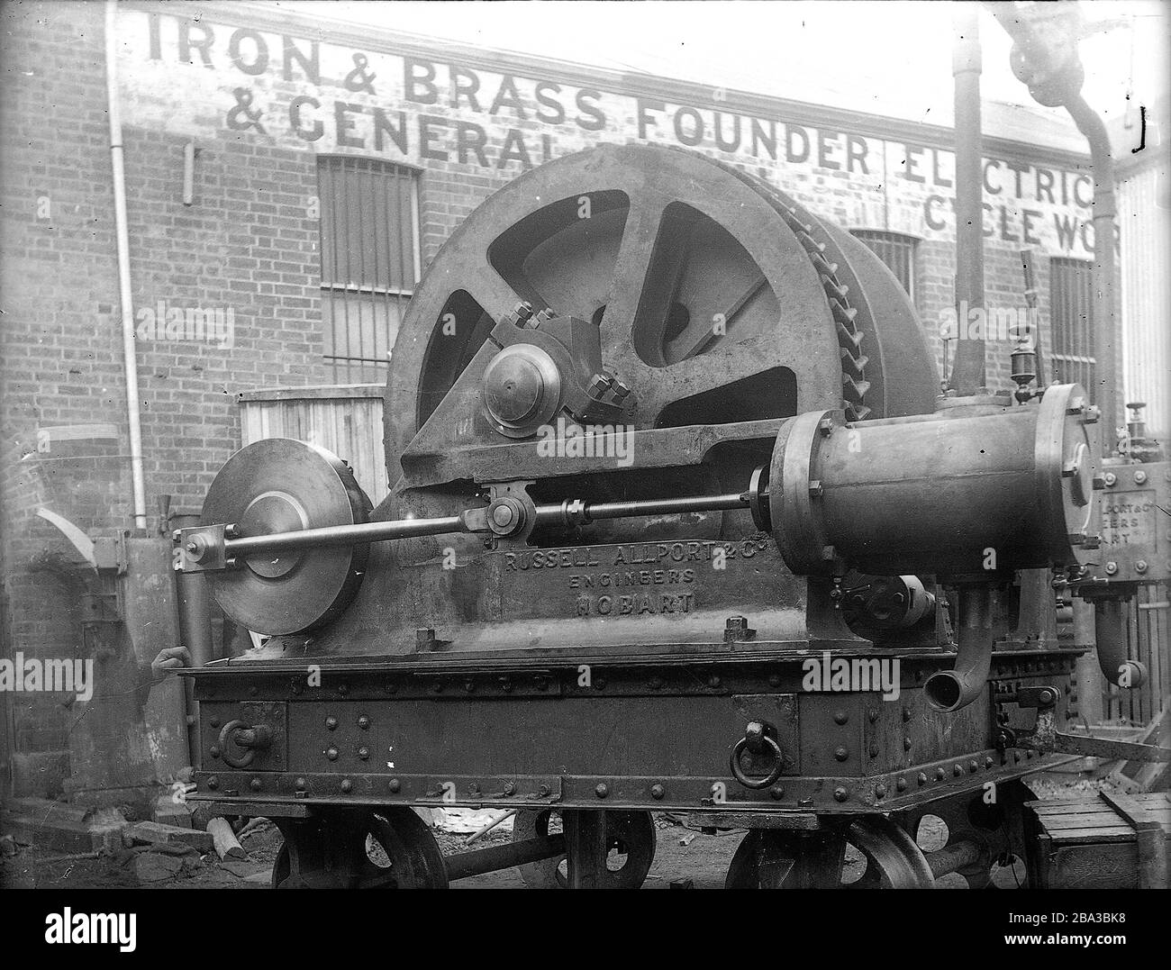 Steam log hauler hi-res stock photography and images - Alamy