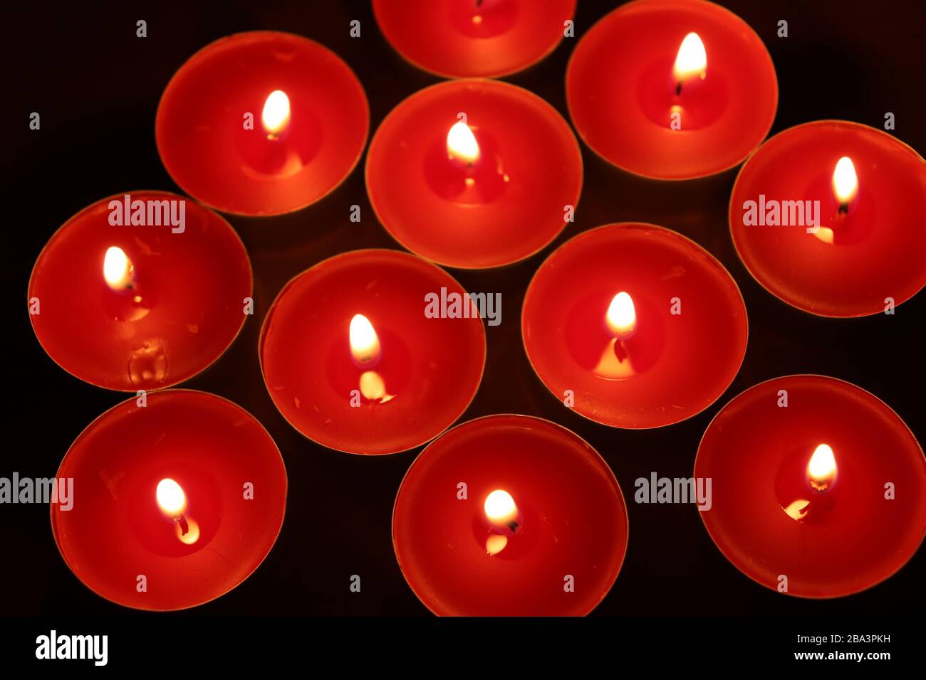 Círculo rojo hi-res stock photography and images - Alamy