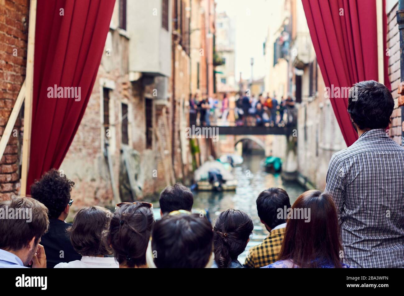 Audience looking at you hi-res stock photography and images - Alamy
