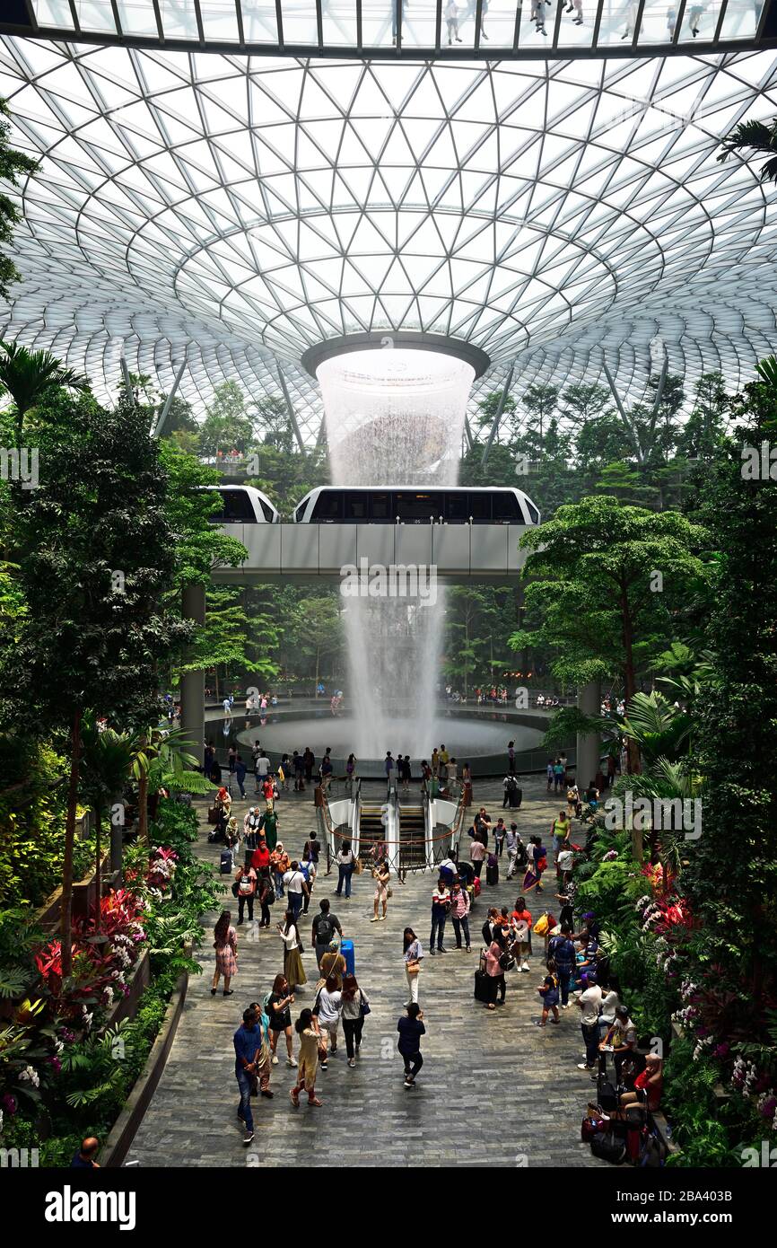 Jewel Indoor Waterfall, Changi Airport, Singapore Stock Photo - Alamy