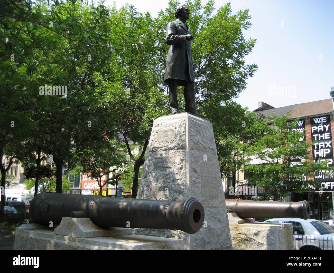 John a. macdonald statue hi-res stock photography and images - Alamy