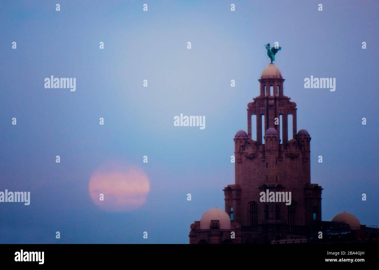 Architectural statues, monuments, art Stock Photo - Alamy