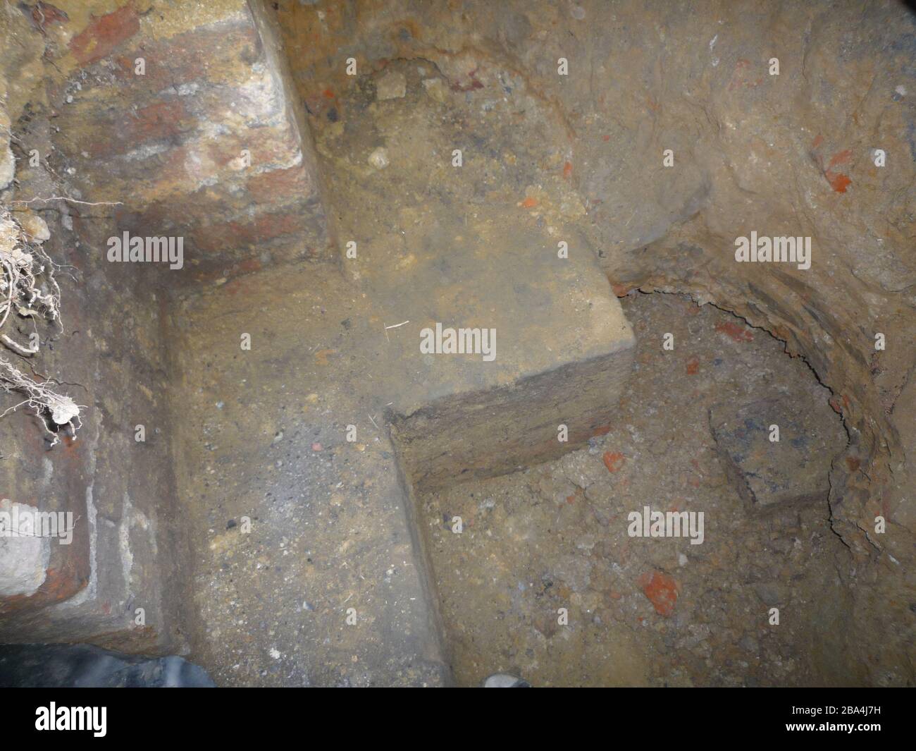 Fondations de puits hi-res stock photography and images - Alamy