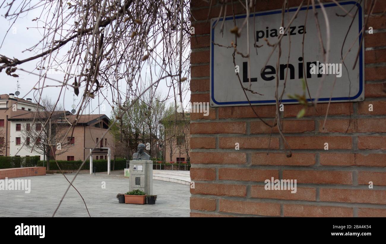 Lenin statue in Lenin square in Cavriago. Italian communism Stock Photo ...