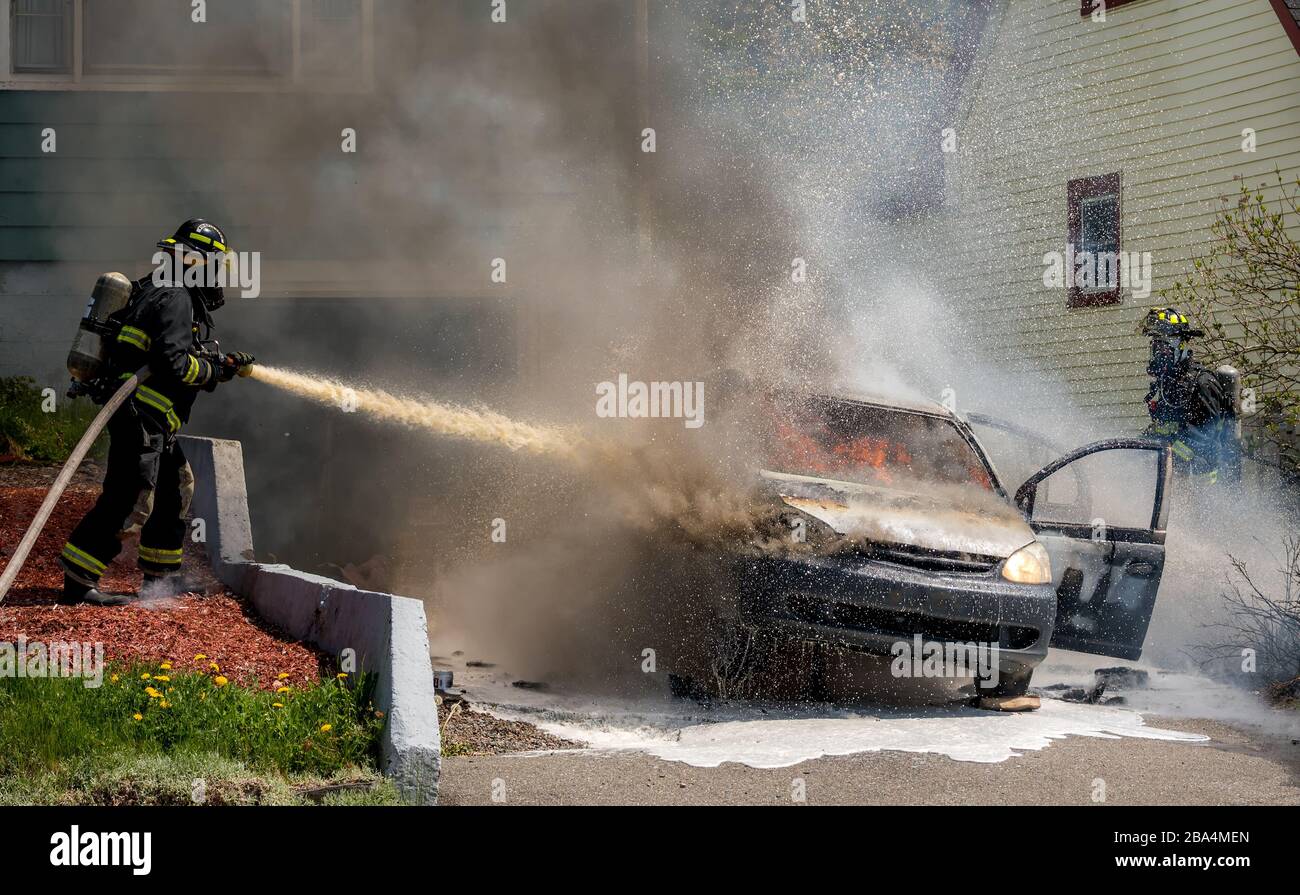 Firefighter oxygen tank hi-res stock photography and images - Alamy