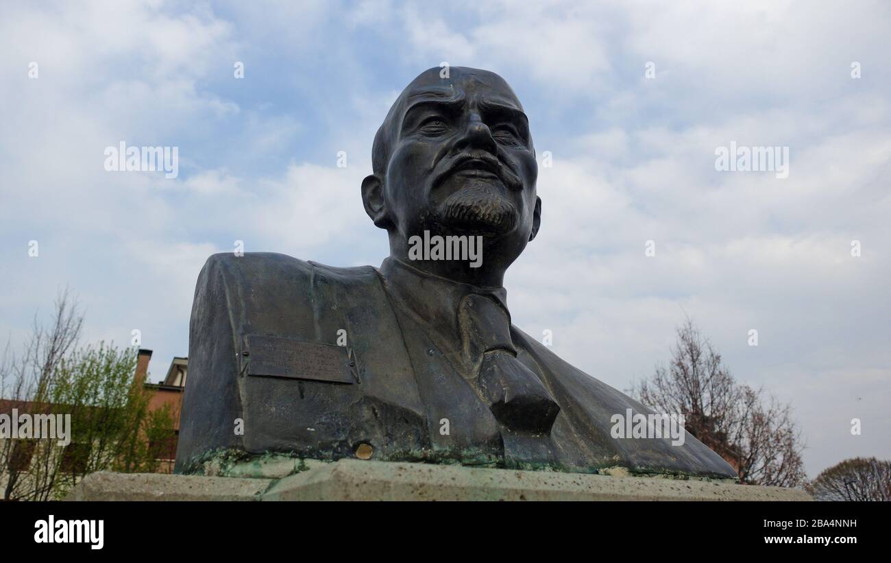 Lenin statue in Lenin square in Cavriago. Italian communism Stock Photo ...