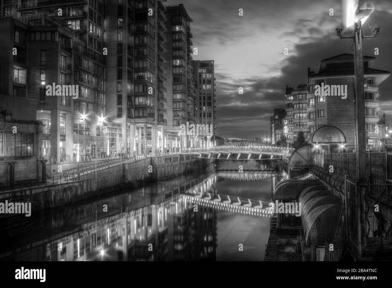 Architectural bridges and piers. Modern, Victorian, or industrial ...