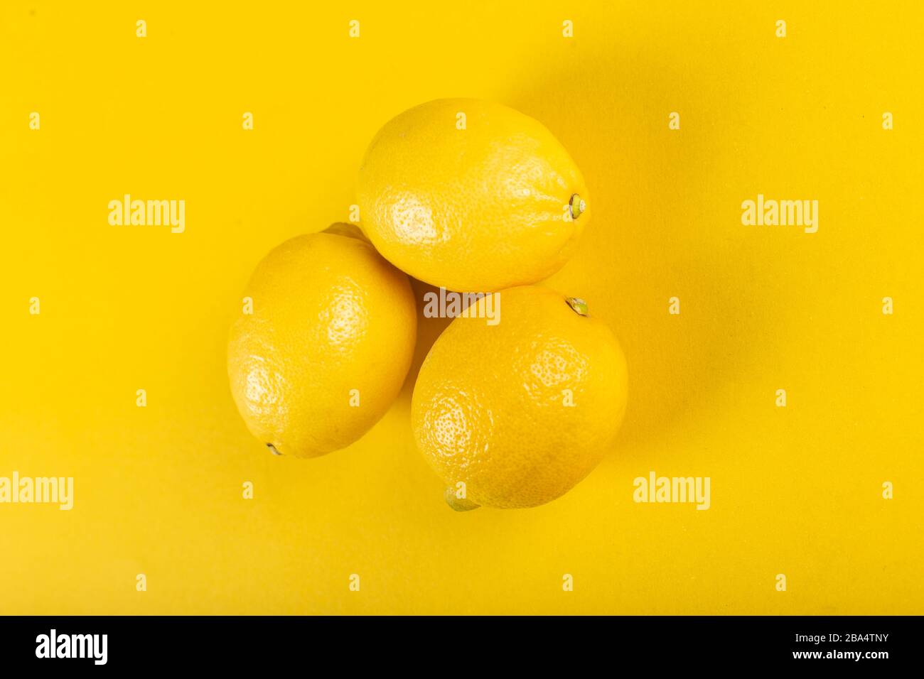 Bright lemons hi-res stock photography and images - Alamy