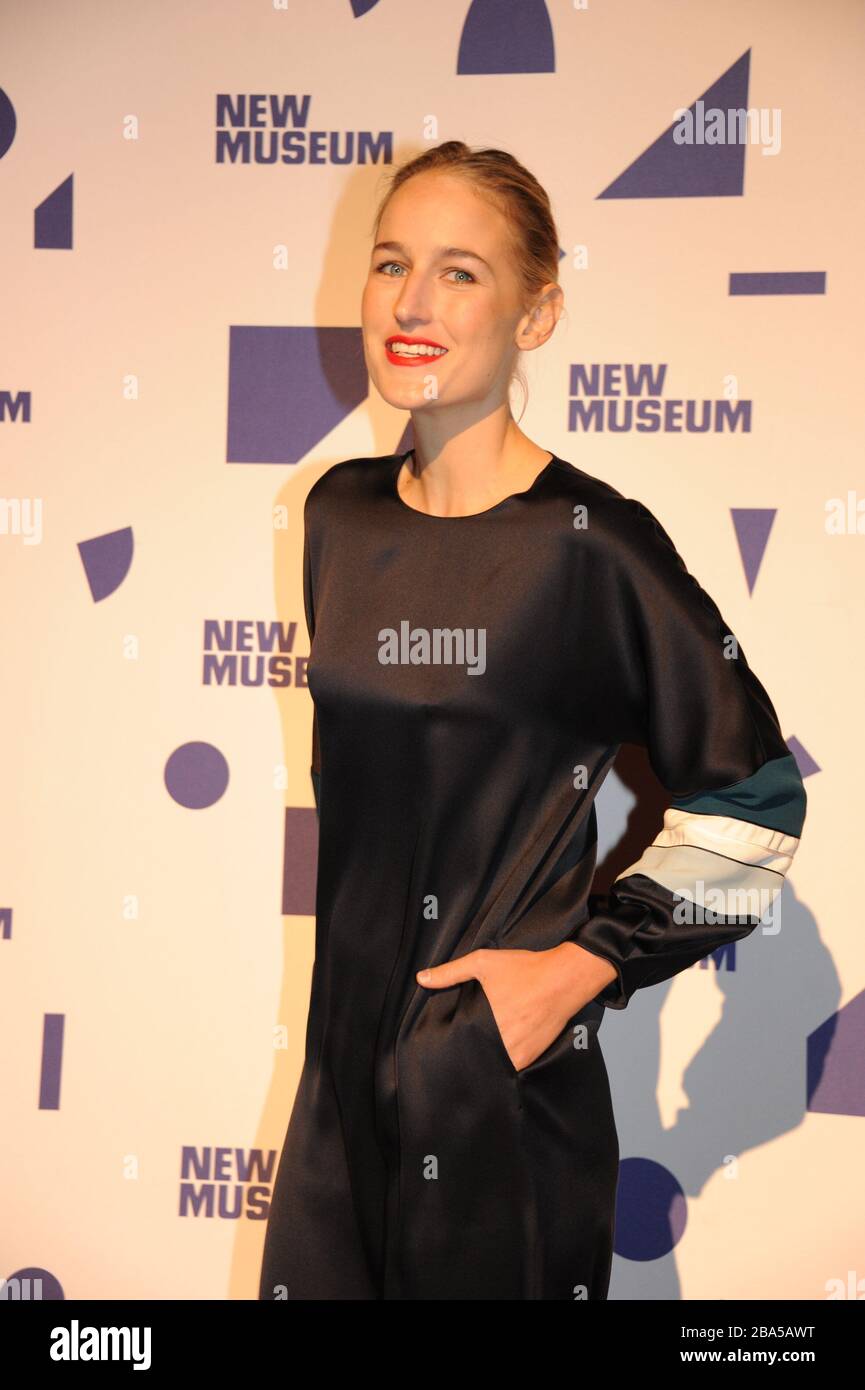 Leelee Sobieski Te