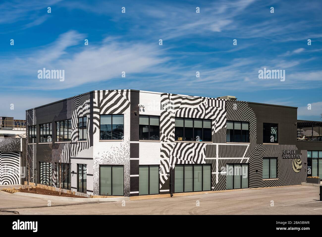 Contemporary office buildings commercial hi-res stock photography and ...