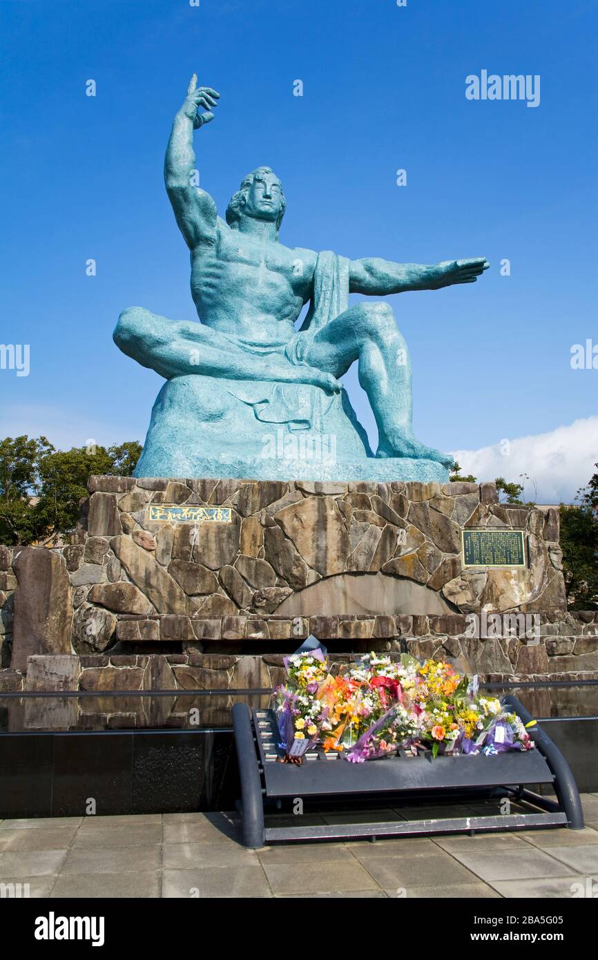 Peace Statue by Seibo Kitamura in the Peace Park, Nagasaki, Kyushu ...