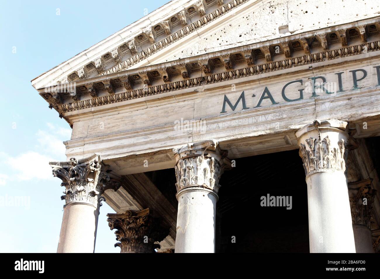 Column detail of the Pantheon in Rome, Italy Stock Photo - Alamy