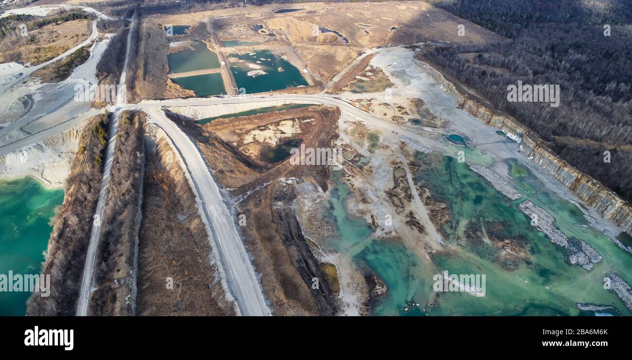 Acton Limestone quarry Stock Photo - Alamy