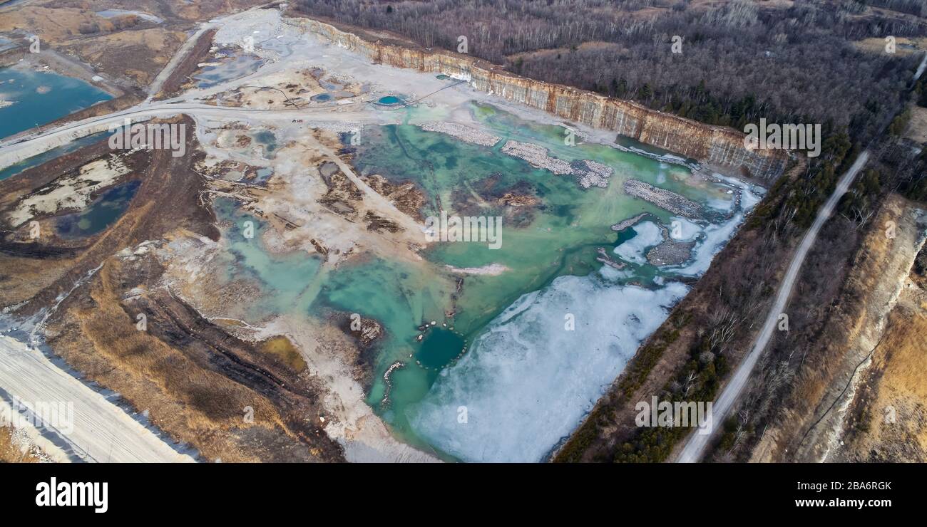 Acton Limestone quarry Stock Photo - Alamy