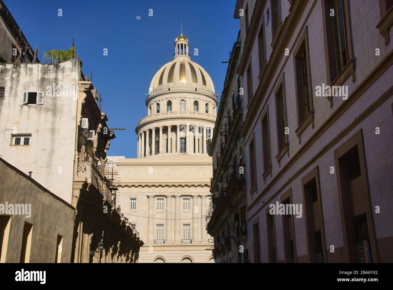 Fidel castro building hi-res stock photography and images - Alamy