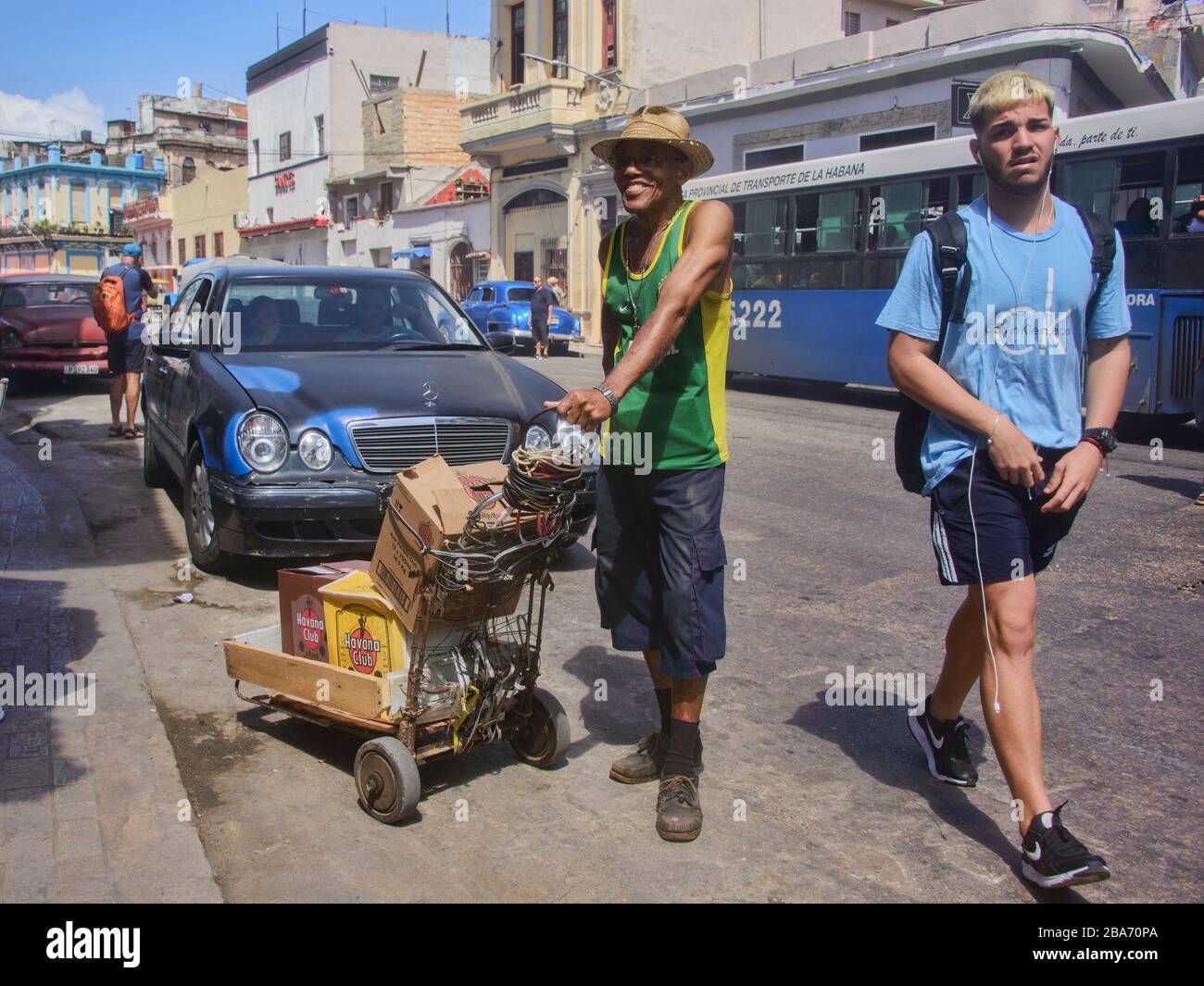 Havana Vieja, life set in the 1950s, Havana, Cuba Stock Photo - Alamy