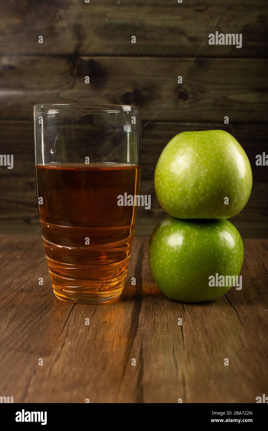 Green apples glass water hi-res stock photography and images - Alamy