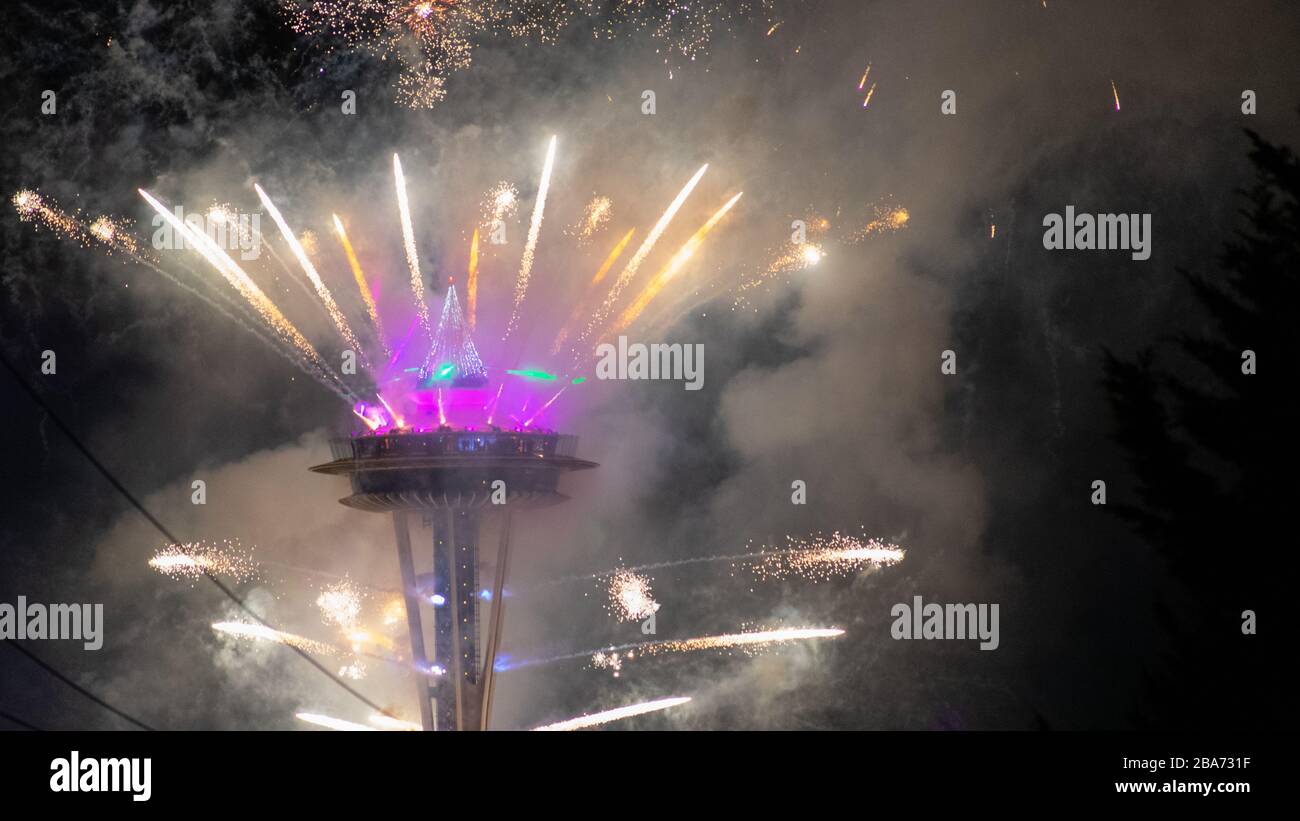 Seattle space needle fireworks hi-res stock photography and images - Alamy