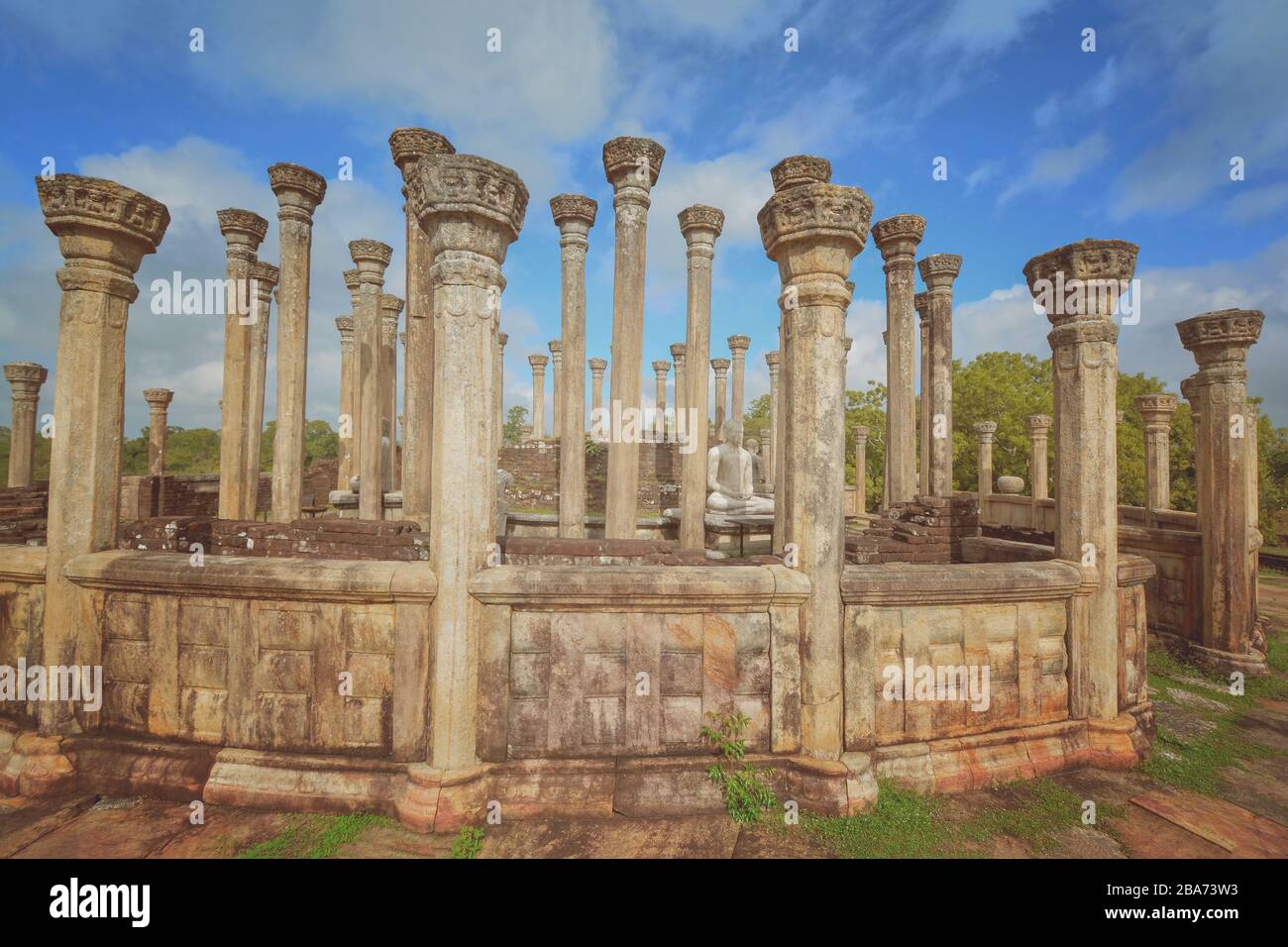 Medirigiriya Ancient Vatadage In Polonnaruwa, Sri Lanka Stock Photo - Alamy