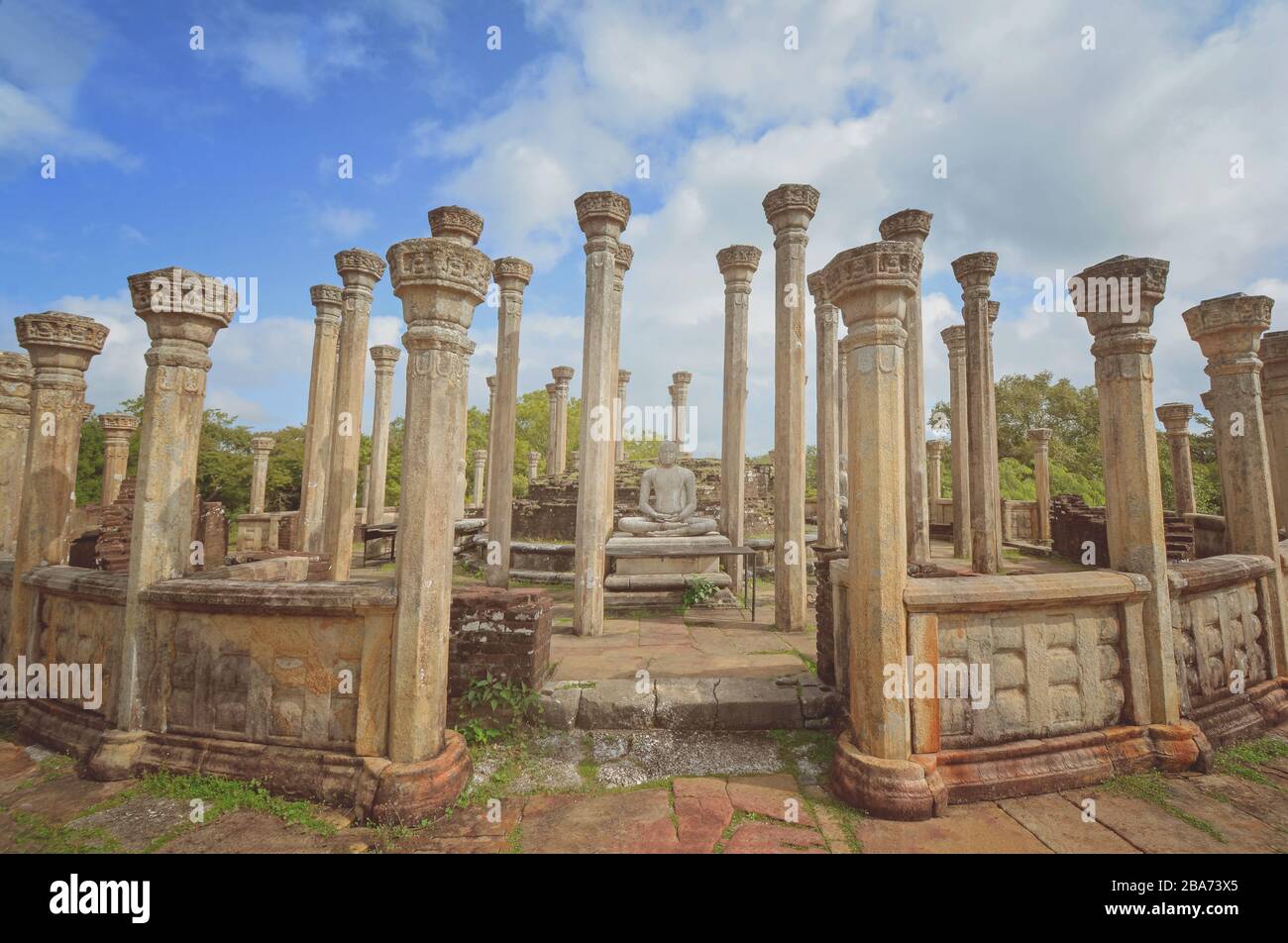 Medirigiriya Ancient Vatadage In Polonnaruwa, Sri Lanka Stock Photo - Alamy