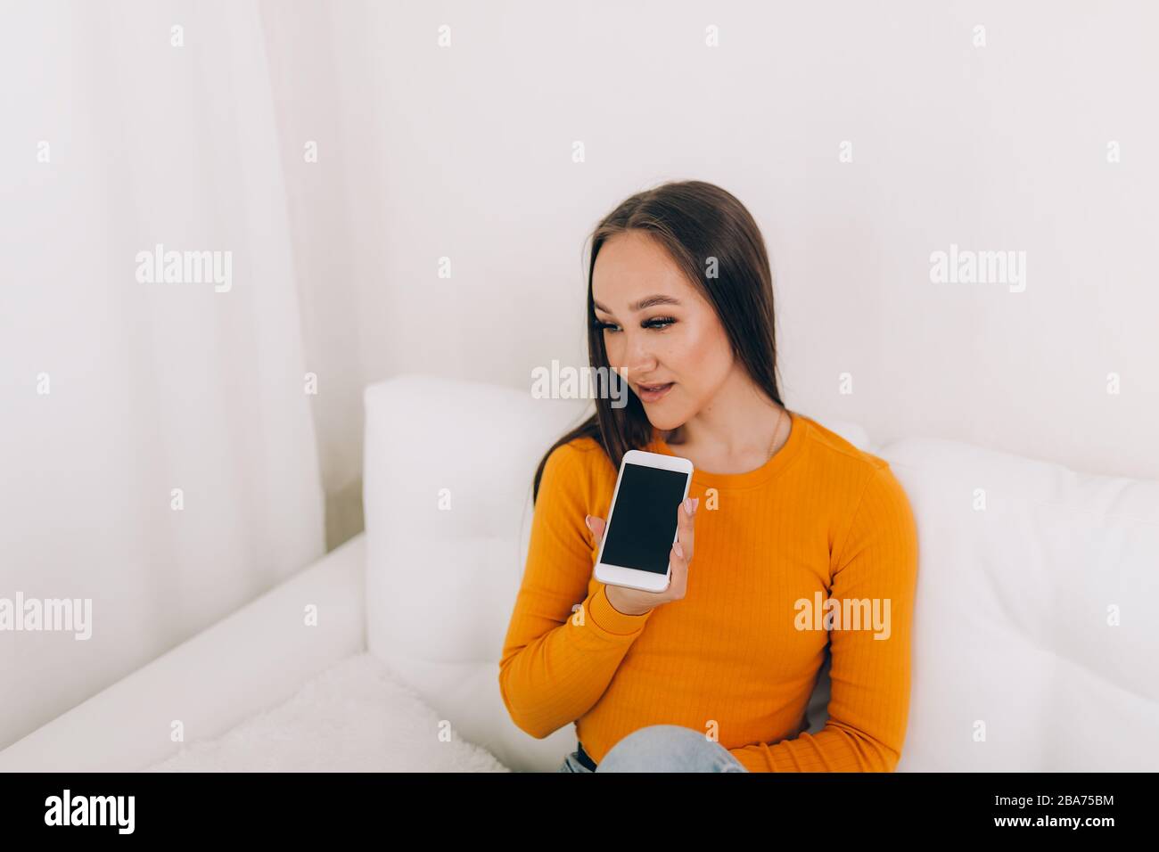 girl writes message Stock Photo - Alamy