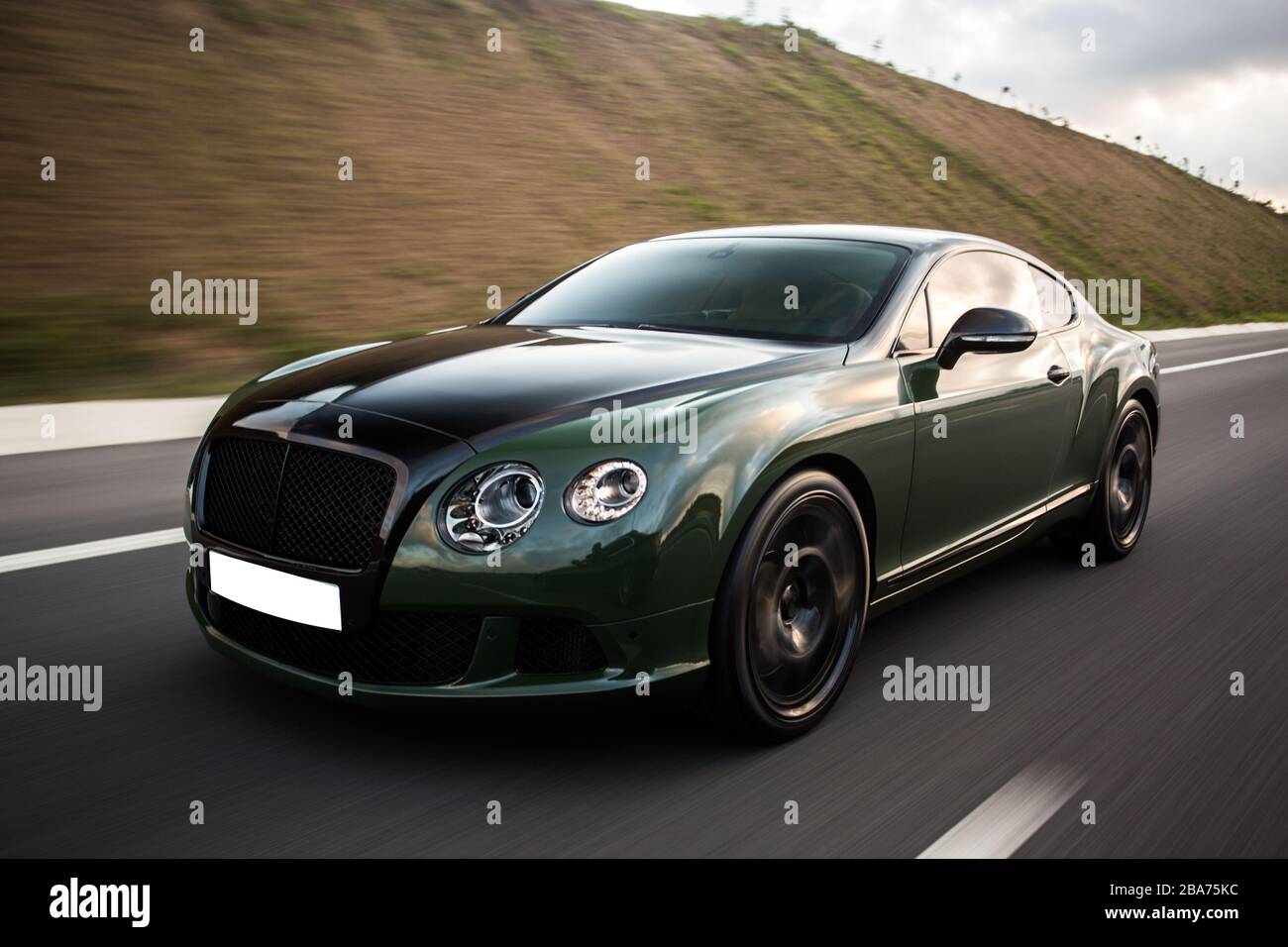 Black business class luxury car Stock Photo - Alamy
