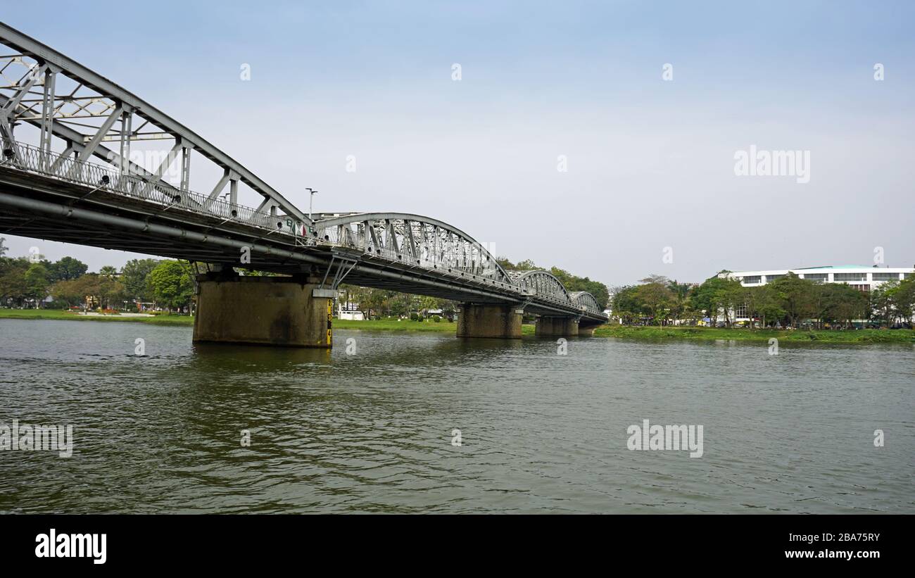 metal bridge over perfume river in hue Stock Photo - Alamy