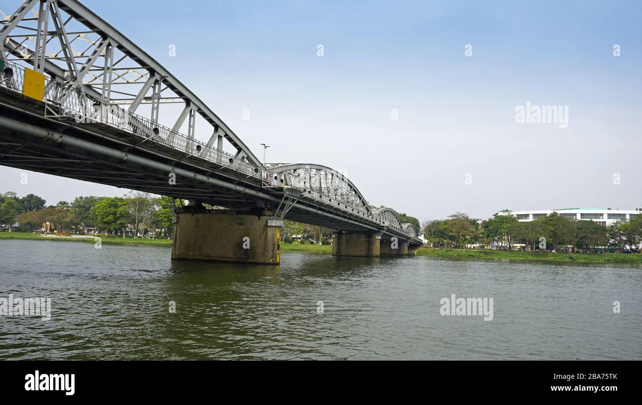 metal bridge over perfume river in hue Stock Photo - Alamy