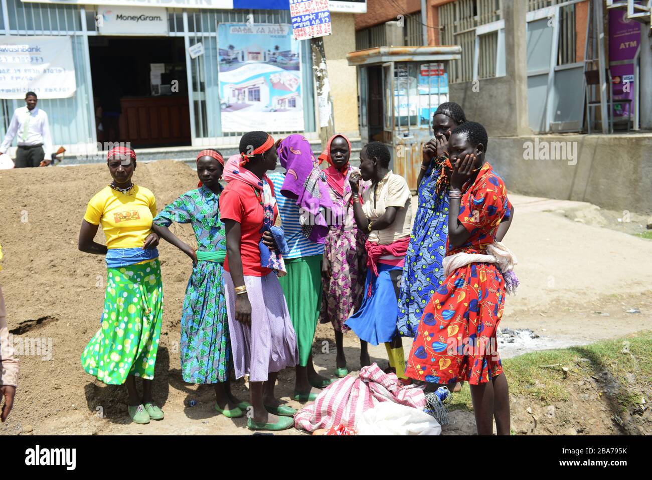 Tribal women visiting the Waliso market in Oromia, Ethiopia Stock Photo ...