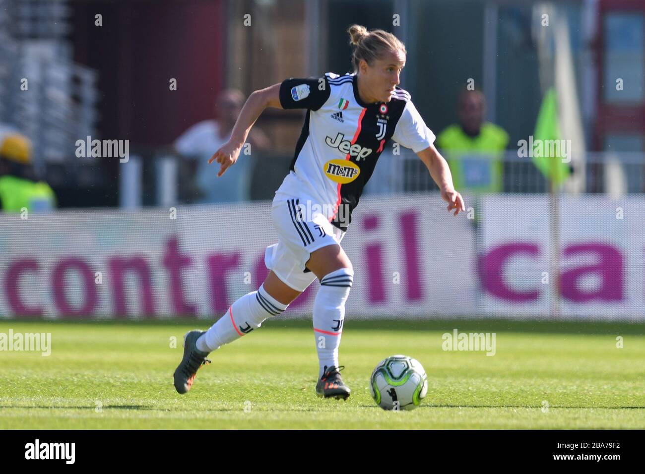 Italian wom hi-res stock photography and images - Alamy