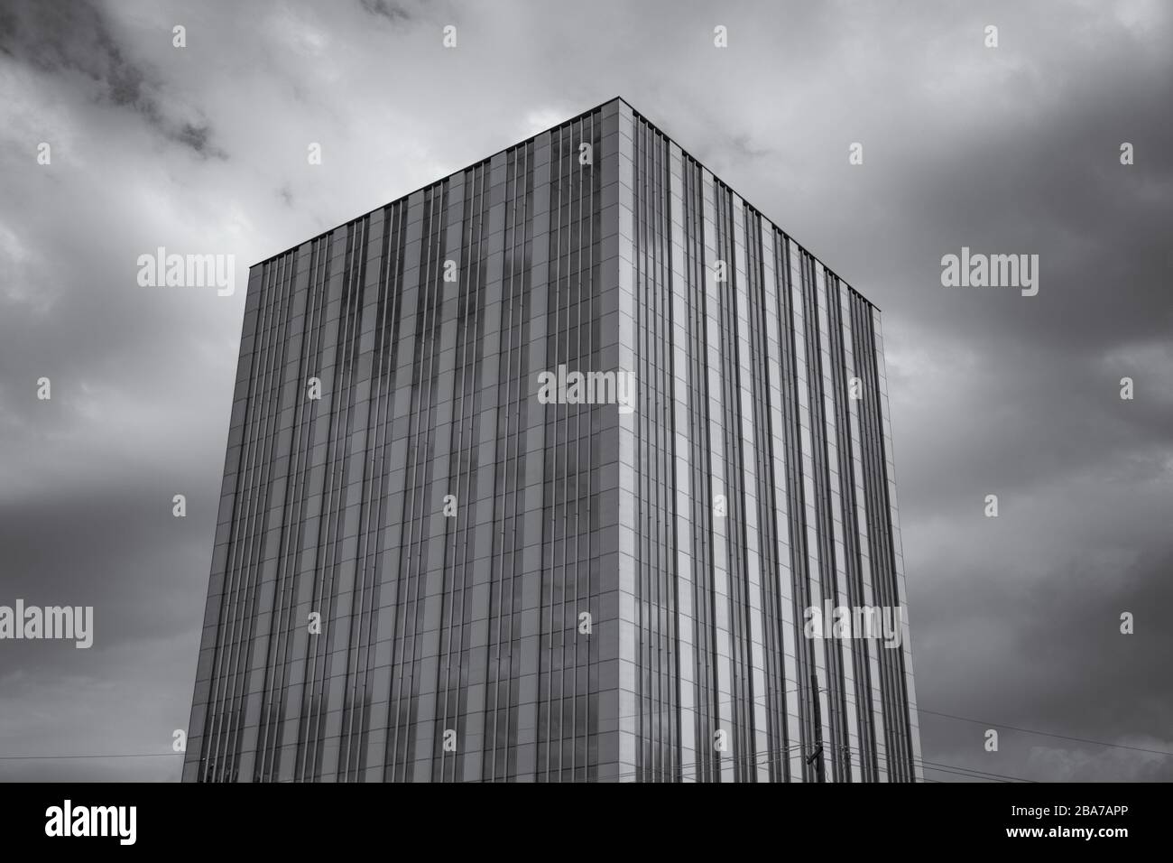 Tall modern building in New Orleans, USA Stock Photo - Alamy
