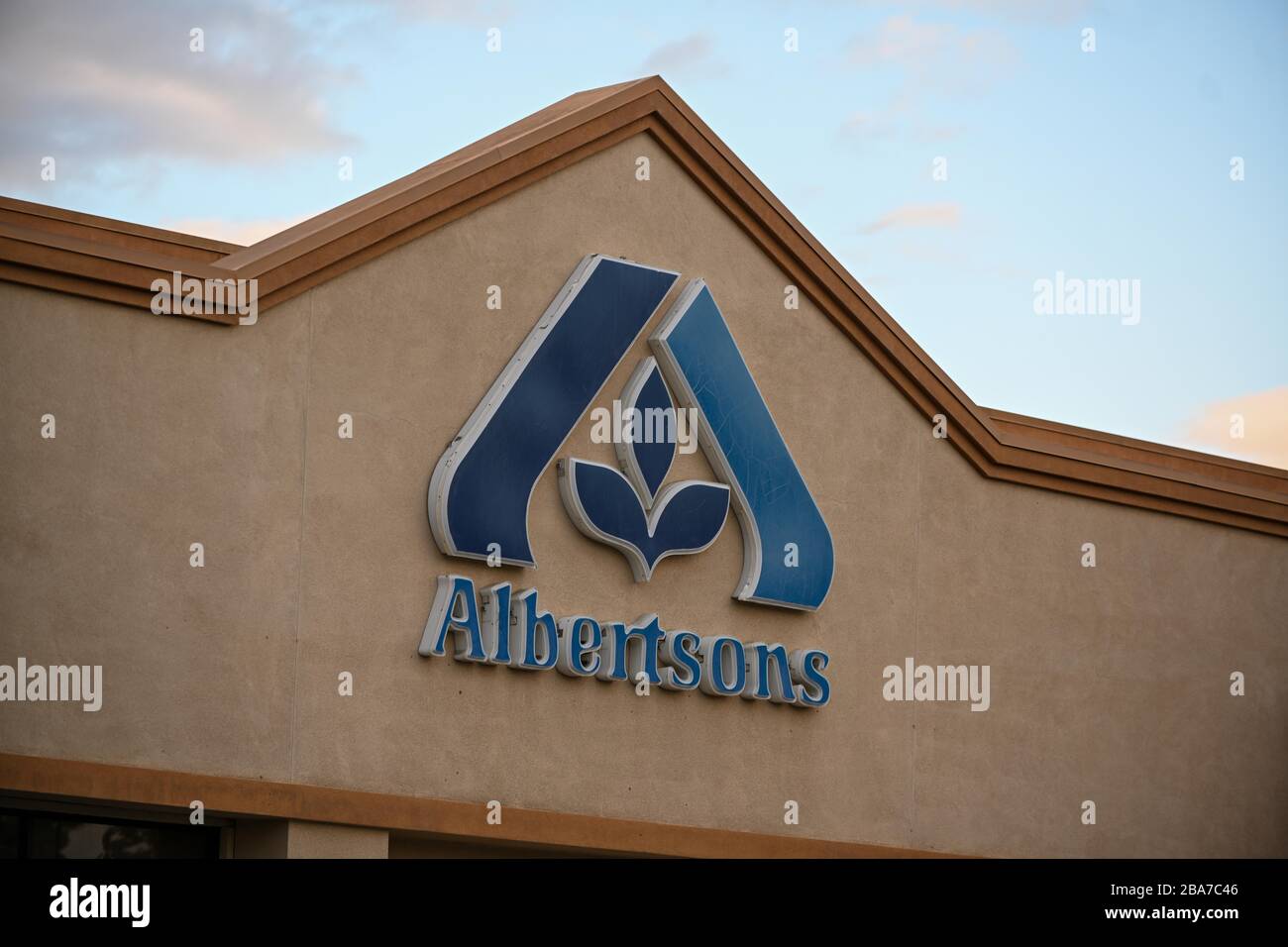Albertsons grocery store hi-res stock photography and images - Alamy