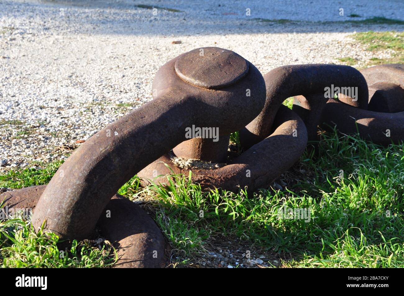 Old anchor chain and shackle Stock Photo - Alamy