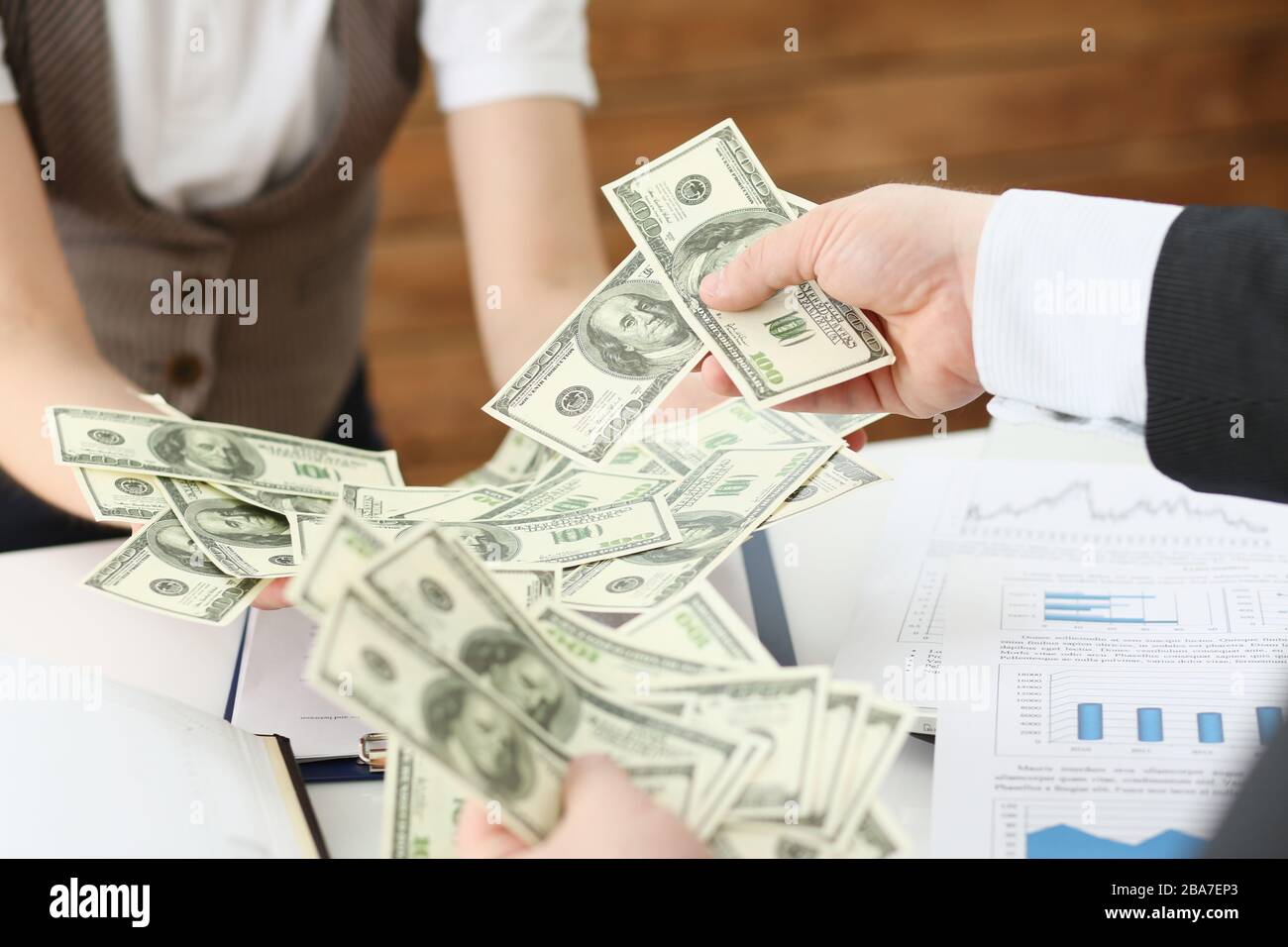 Hand gesture counting money hi-res stock photography and images - Alamy
