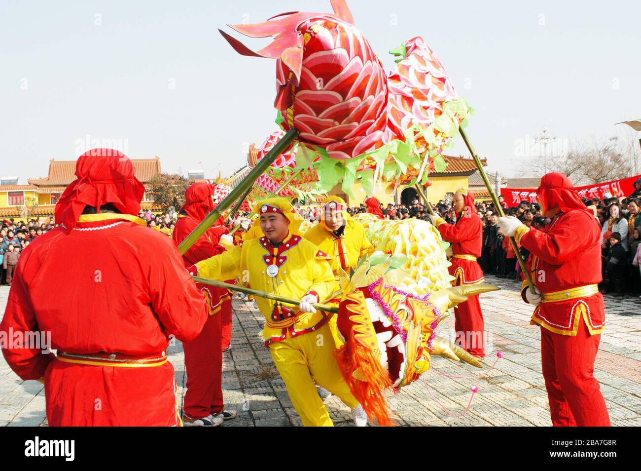 Chinese Spring Festival, traditional celebrations, dragon and lion ...