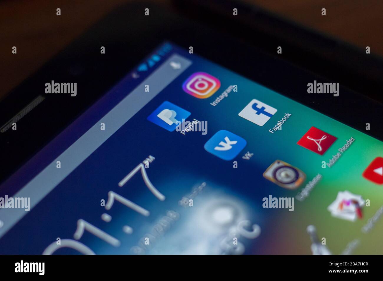 Icons icon facebook tablet ipad hi-res stock photography and images - Alamy