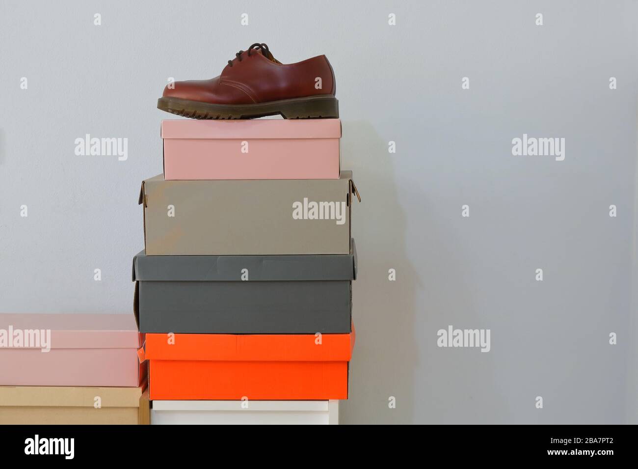 Shoes boxes hi-res stock photography and images - Alamy