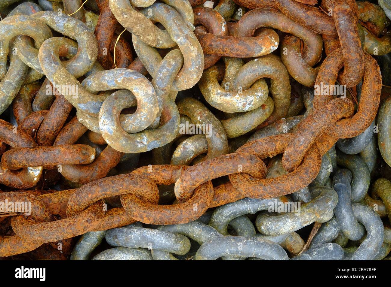 Forming a chain hi-res stock photography and images - Alamy