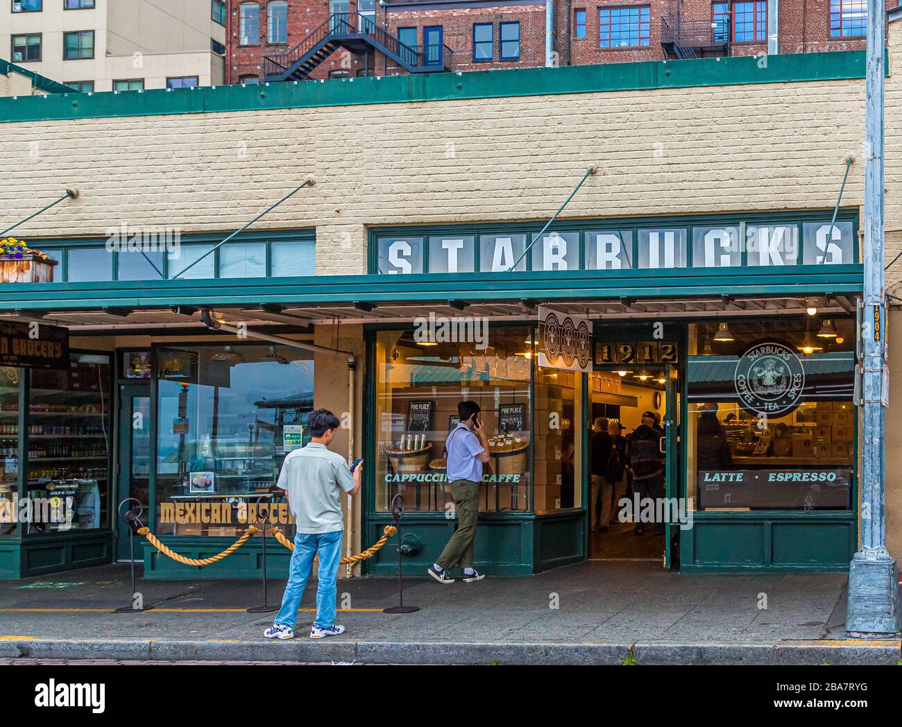 Early Morning at Original Starbucks Stock Photo - Alamy