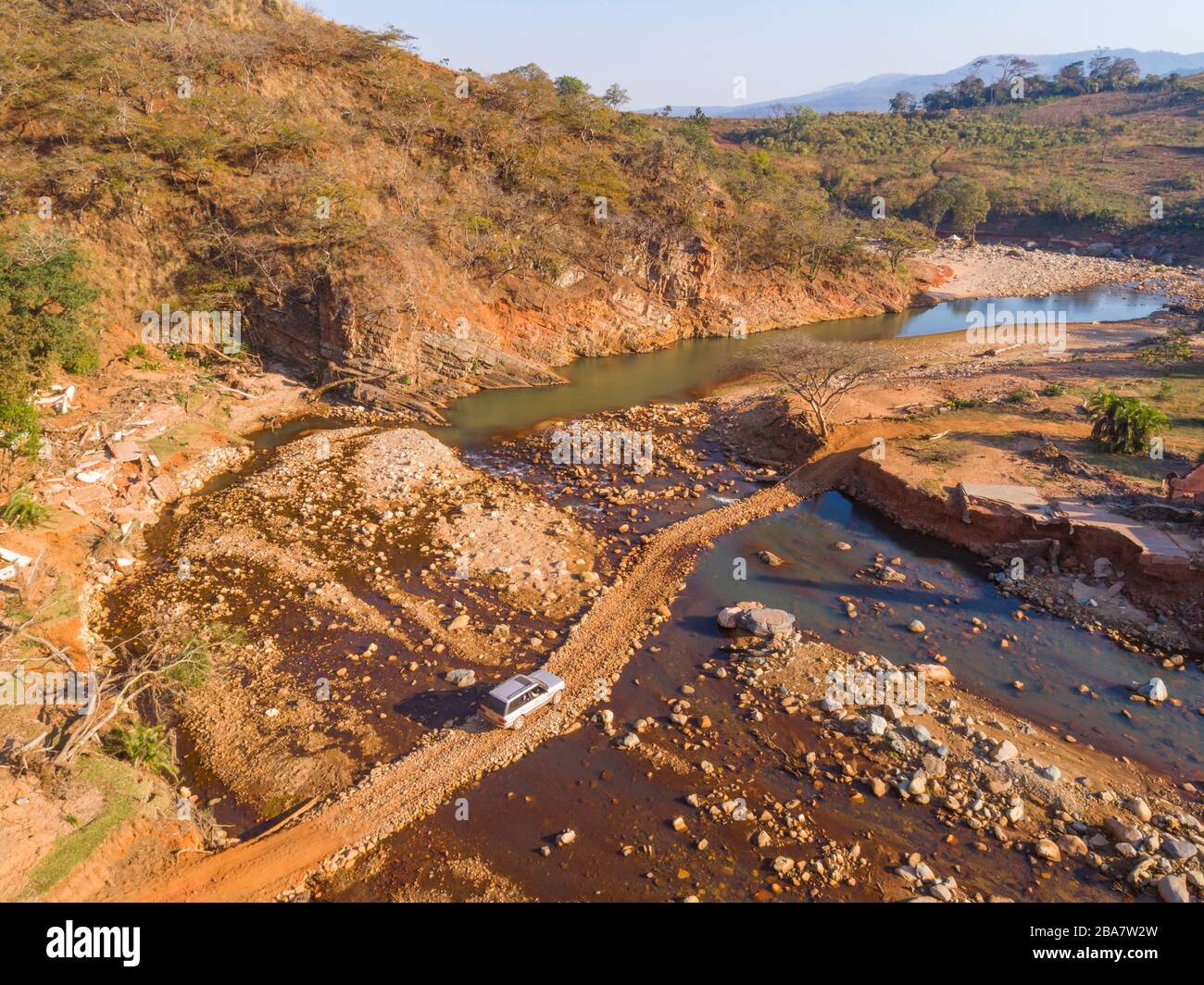 Destruction caused by cyclone Idai in Zimbabwe's Chimanimani Stock ...