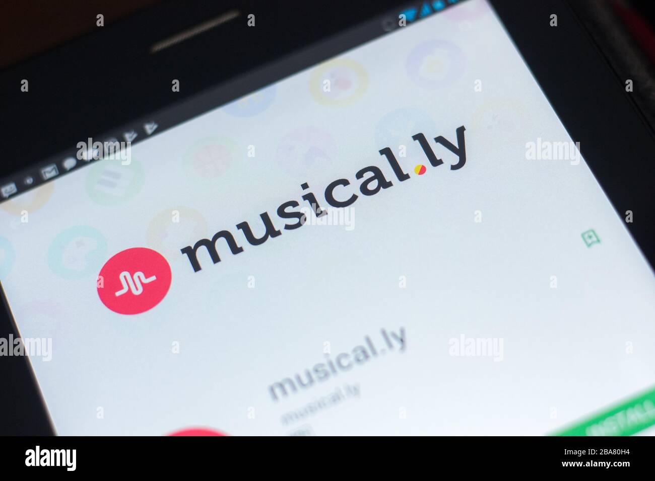 Musical ly app icon hi-res stock photography and images - Alamy
