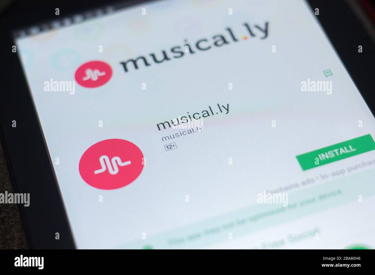 Musical ly logo hi-res stock photography and images - Alamy
