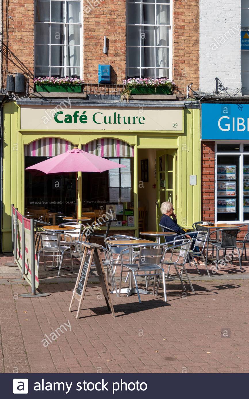 Cafe Culture In High Street High Resolution Stock Photography and ...