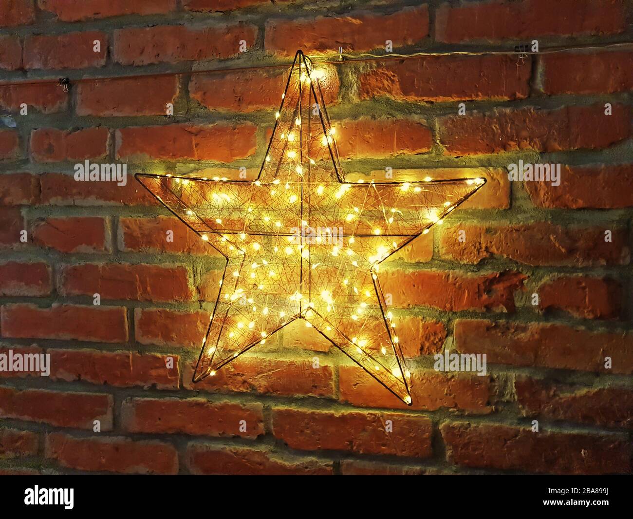 Gold brick wall hi-res stock photography and images - Alamy