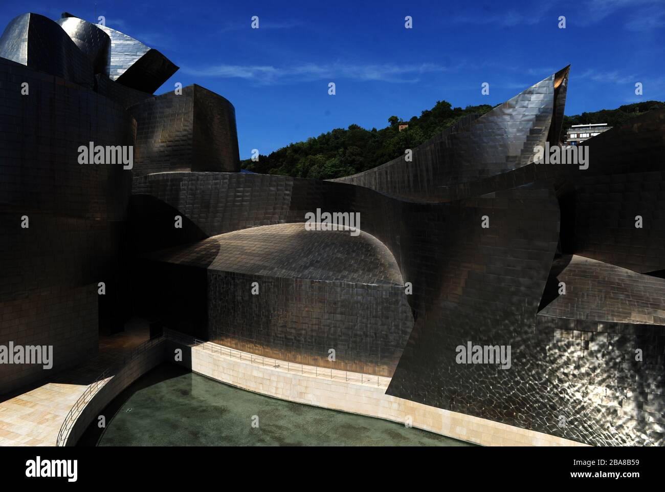 Outside the Guggenheim Museum, Bilbao Stock Photo - Alamy