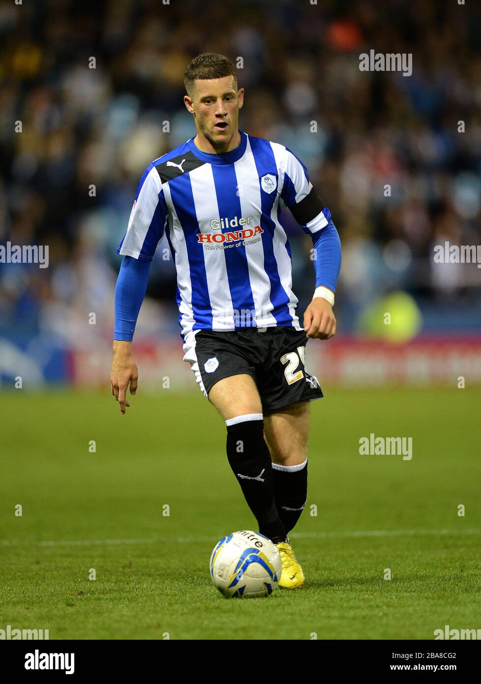 Sheffield wednesdays ross barkley hi-res stock photography and images ...