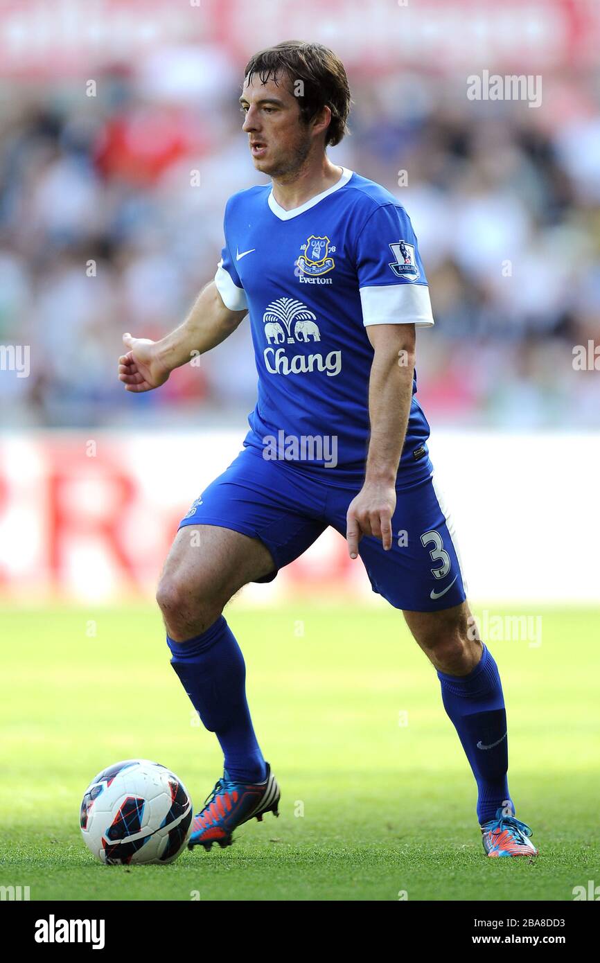 Everton leighton baines hi-res stock photography and images - Alamy